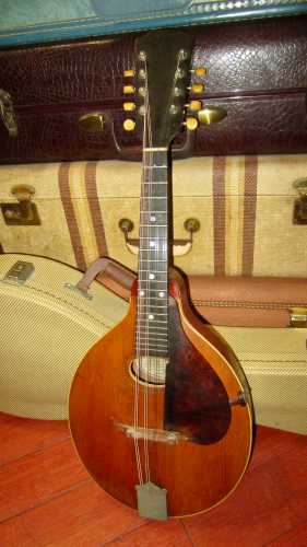 1919 Gibson Model A Mandolin Natural > Mandolin Family | Rivington Guitars