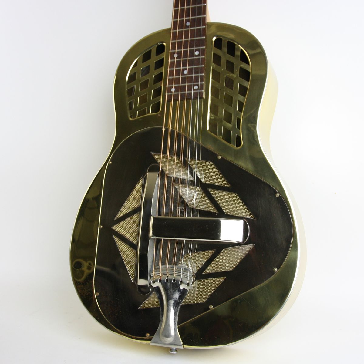 1943 National Tricone Resonator Brass > Guitars Resonator | Thunder ...