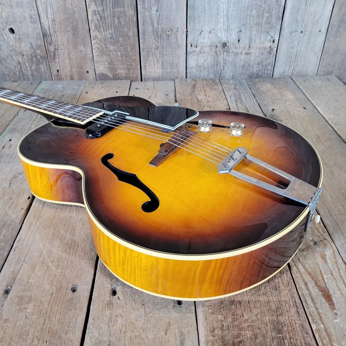 1949 Gibson ES-300 Sunburst > Guitars Hollow Body | Mahar's Vintage Guitars