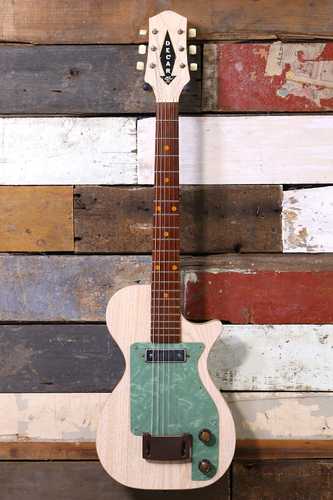 1950 Decar "Peanut" Electric White > Guitars Electric Solid Body | Rock ...