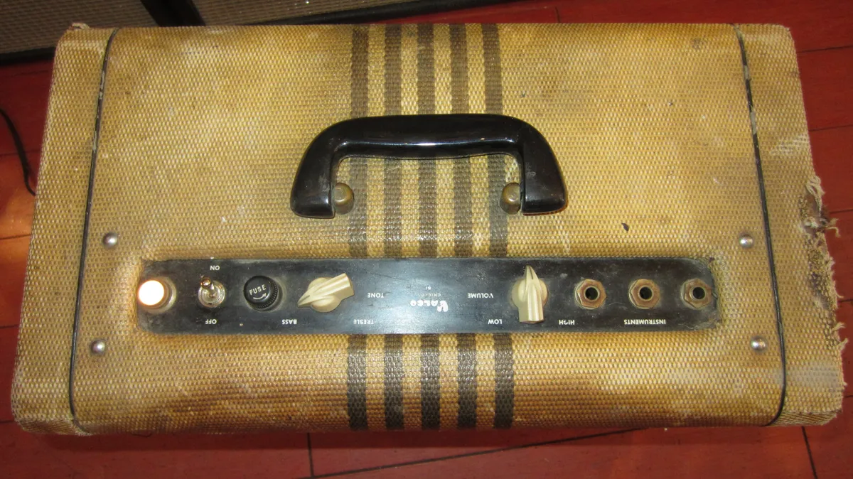1952 Supro Chicago 51 Tan > Amps & Preamps | Rivington Guitars
