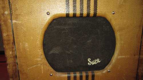 1952 Supro Chicago 51 Tan > Amps & Preamps | Rivington Guitars