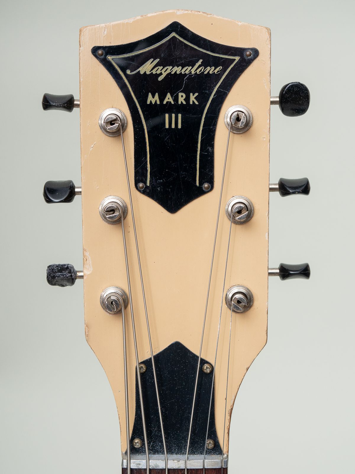 1957 Magnatone Mark III > Guitars Electric Solid Body | TR Crandall Guitars