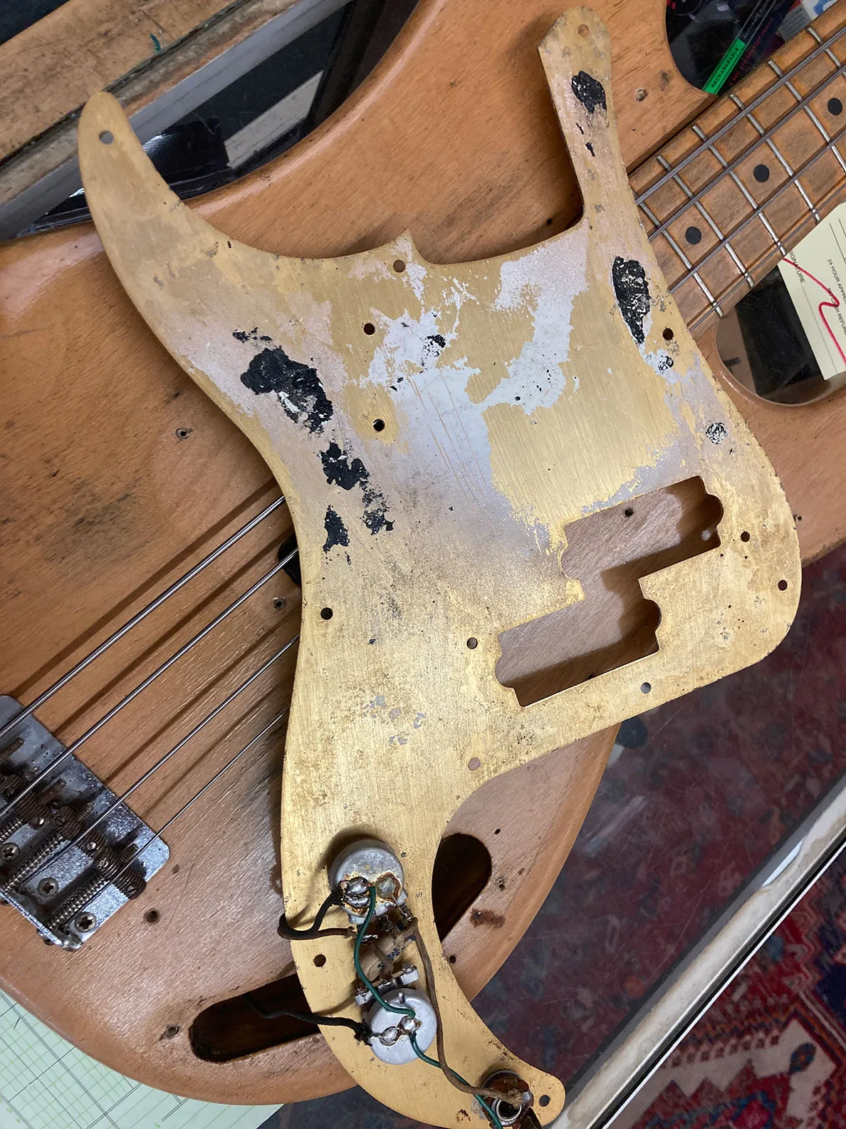 1958 FENDER Precision Bass Natural Refin > Guitars Bass | Lark Street Music