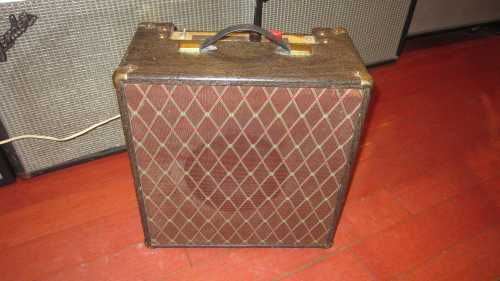 1959 Premier Model 50 Combo Amp Brown > Amps & Preamps | Rivington Guitars