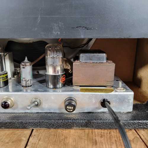 1960 Airline Model 9003 Amp Black / Cream > Amps & Preamps | Mahar's ...