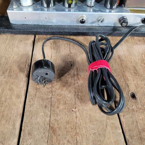 1960 Airline Model 9003 Amp Black / Cream > Amps & Preamps | Mahar's ...