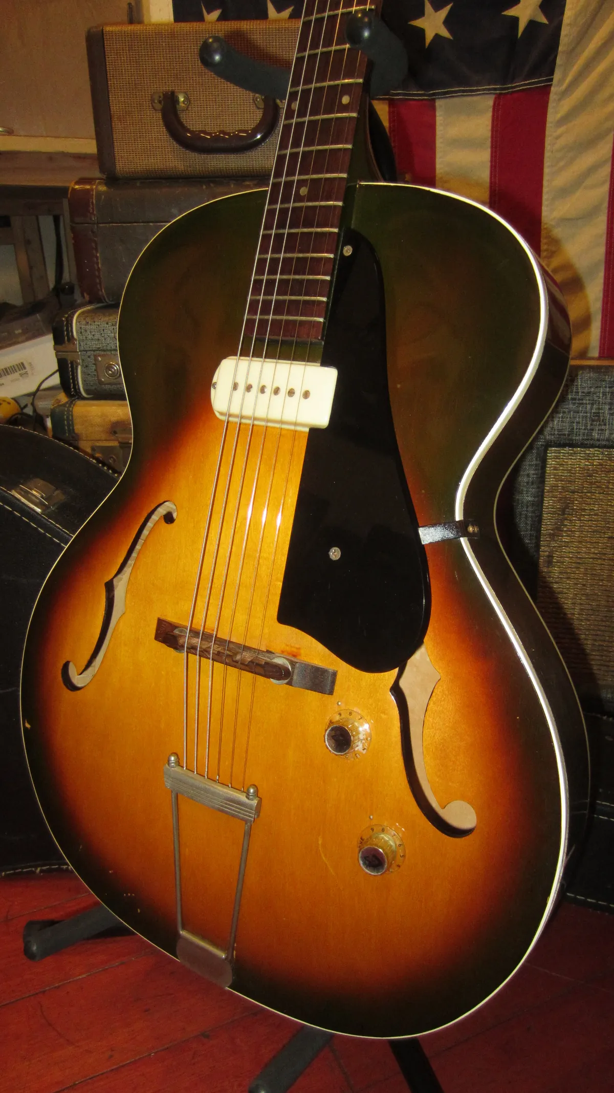 1960 Guild X-50 Cordoba Archtop Electric Acoustic Sunburst > Guitars ...
