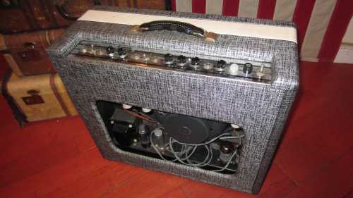 1960 Supro Model 1696TN Grey Tolex w/ White Stripe > Amps & Preamps ...