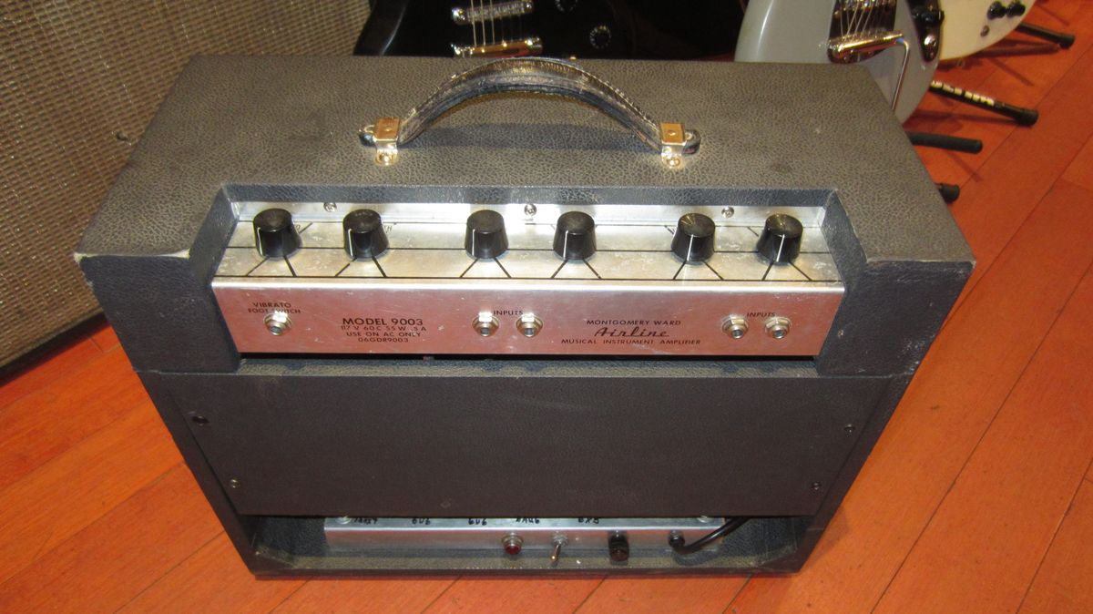 1961 Airline Model 9003 Combo Amp Black and White > Amps & Preamps ...