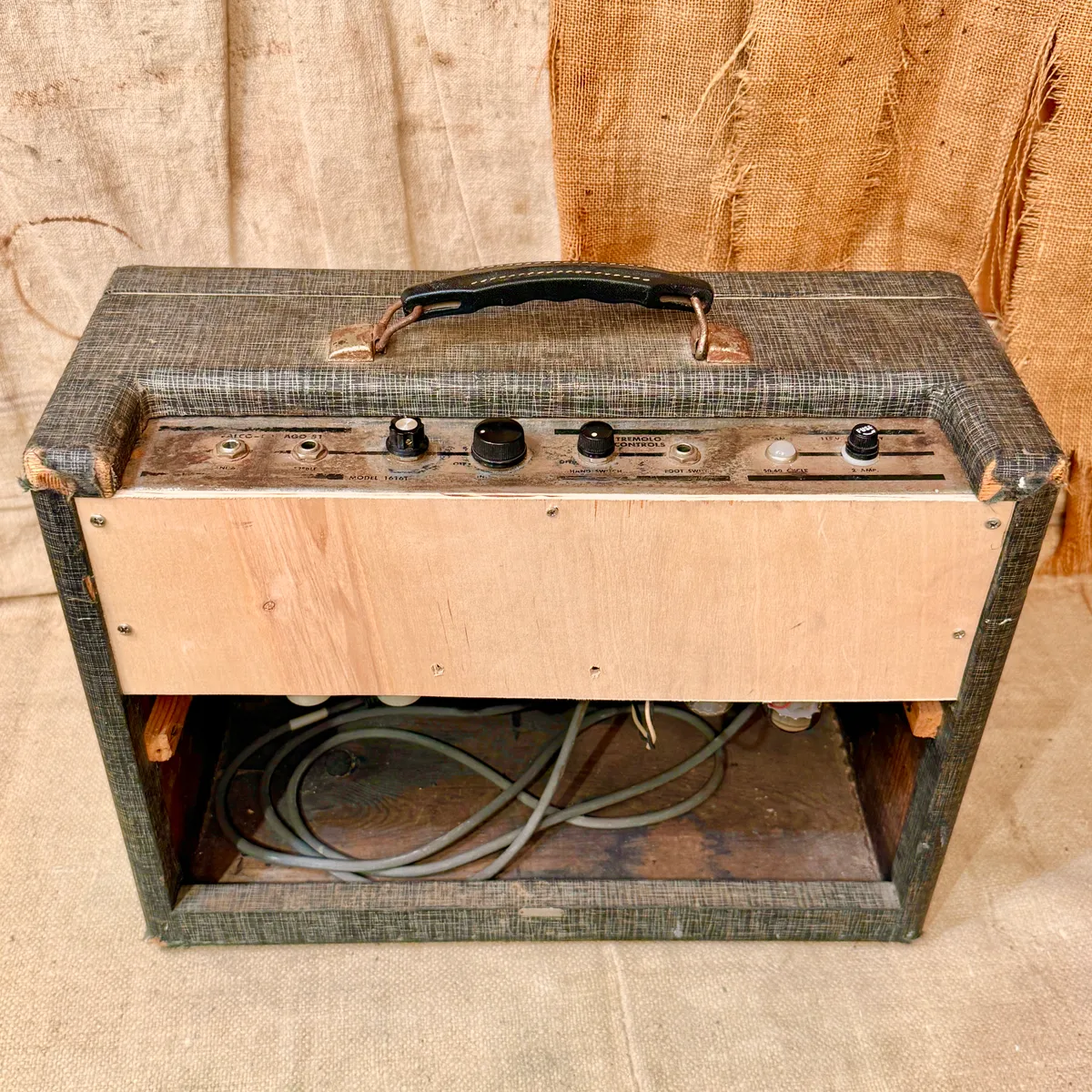 1961 Supro Valco-Chicago 51 1616t Grey > Amps & Preamps | Southside Guitars
