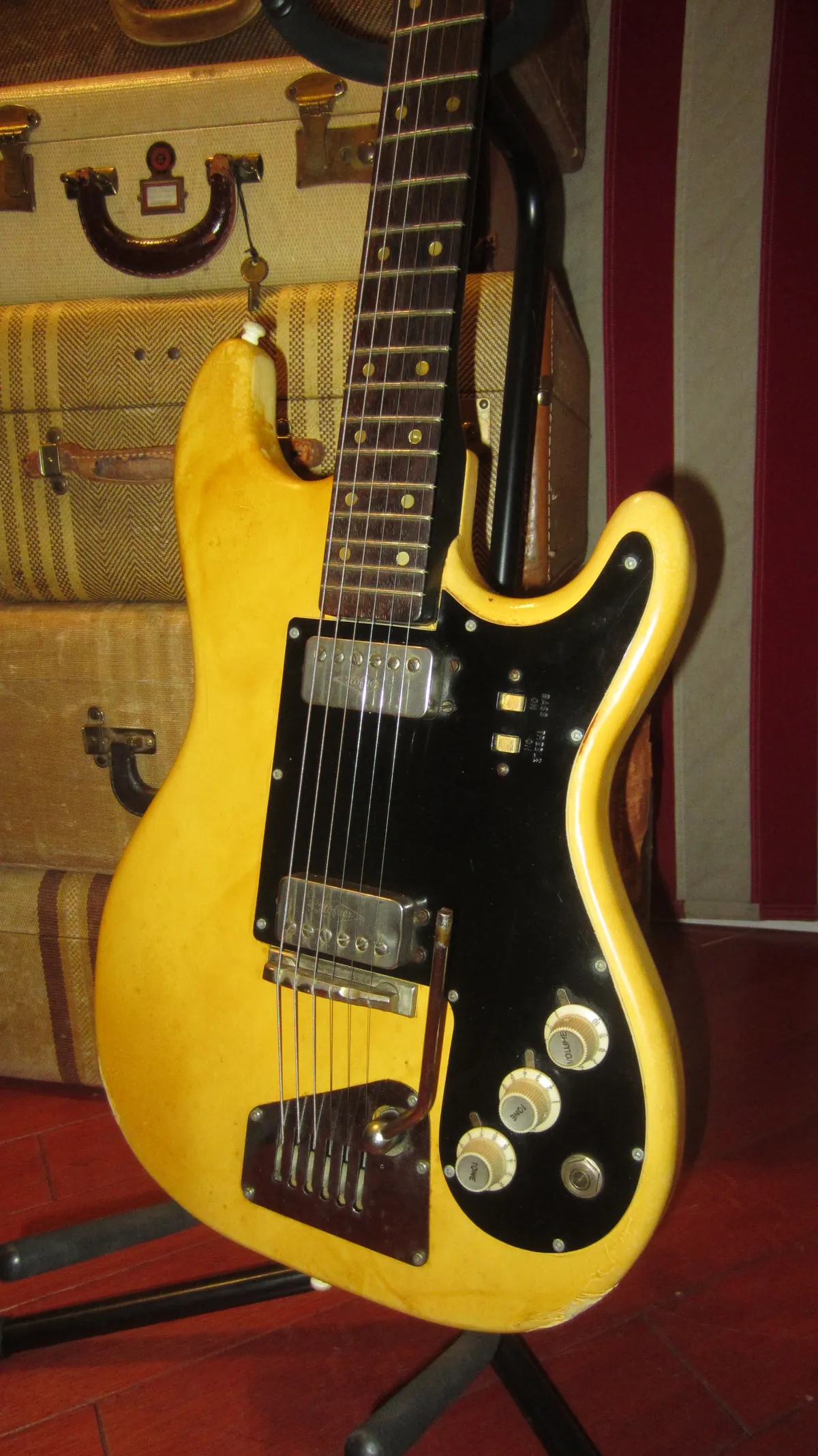 1962 Hofner Model 172 Double Pickup White > Guitars Electric Solid Body ...