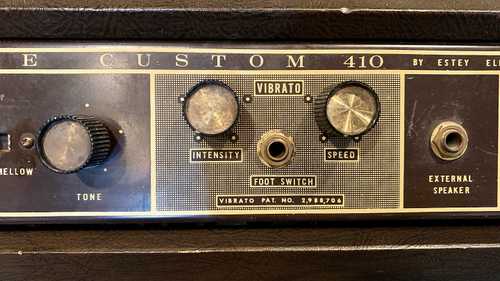 1962 Magnatone Custom 410 Black > Amps & Preamps | Willies American Guitars