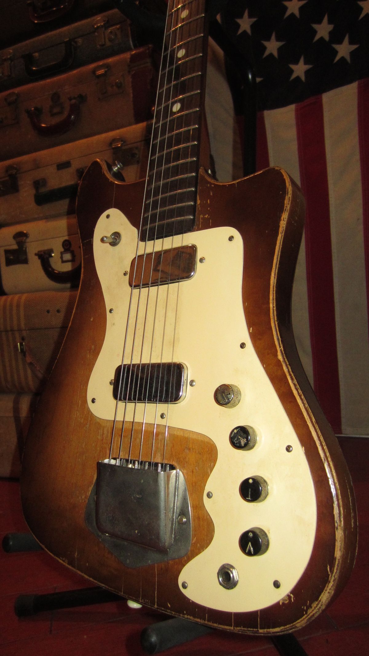 1963 Kay Old Kraftsman Van Guard Model K102 Sunburst > Guitars Electric ...