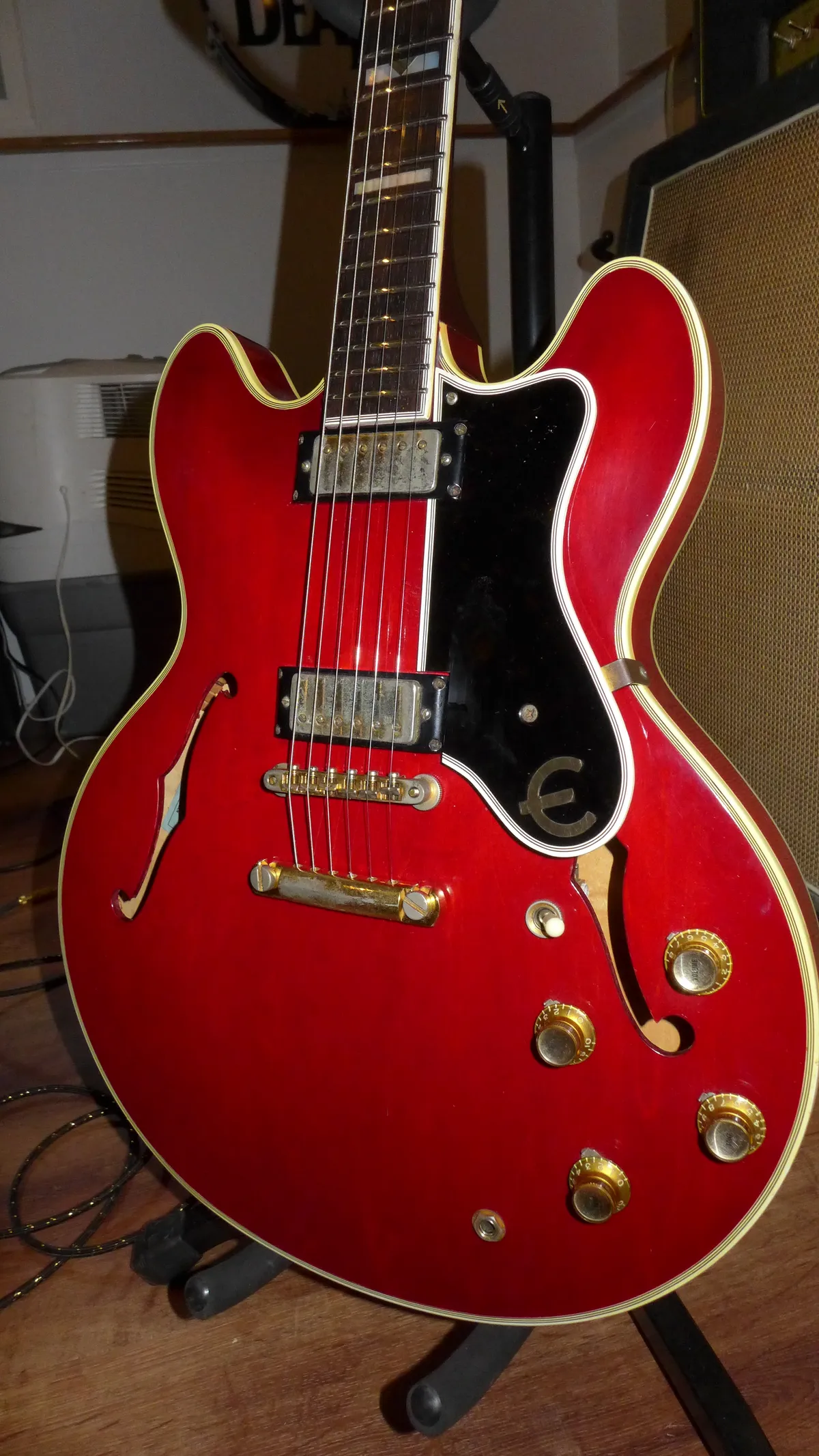 1964 Epiphone Sheraton Red > Guitars Electric Semi-Hollow Body | OK Guitars