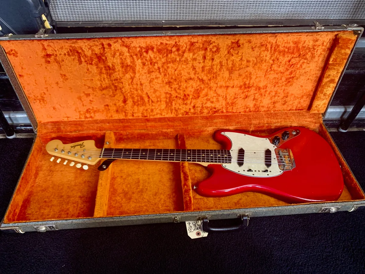 1964 Fender Duo Sonic Red > Guitars Electric Solid Body | Killer Vintage