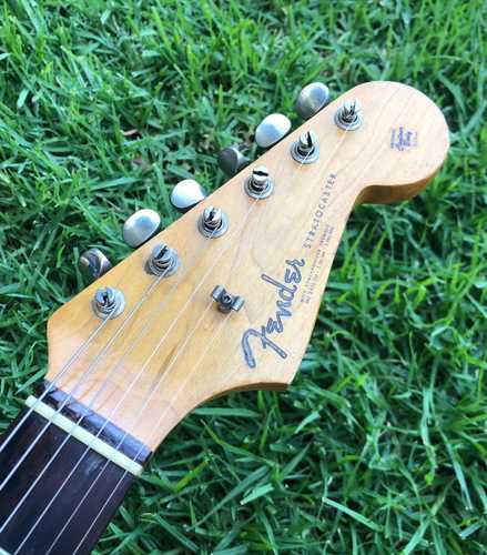 1964 Fender Stratocaster > Guitars Electric Solid Body | Vintage World ...