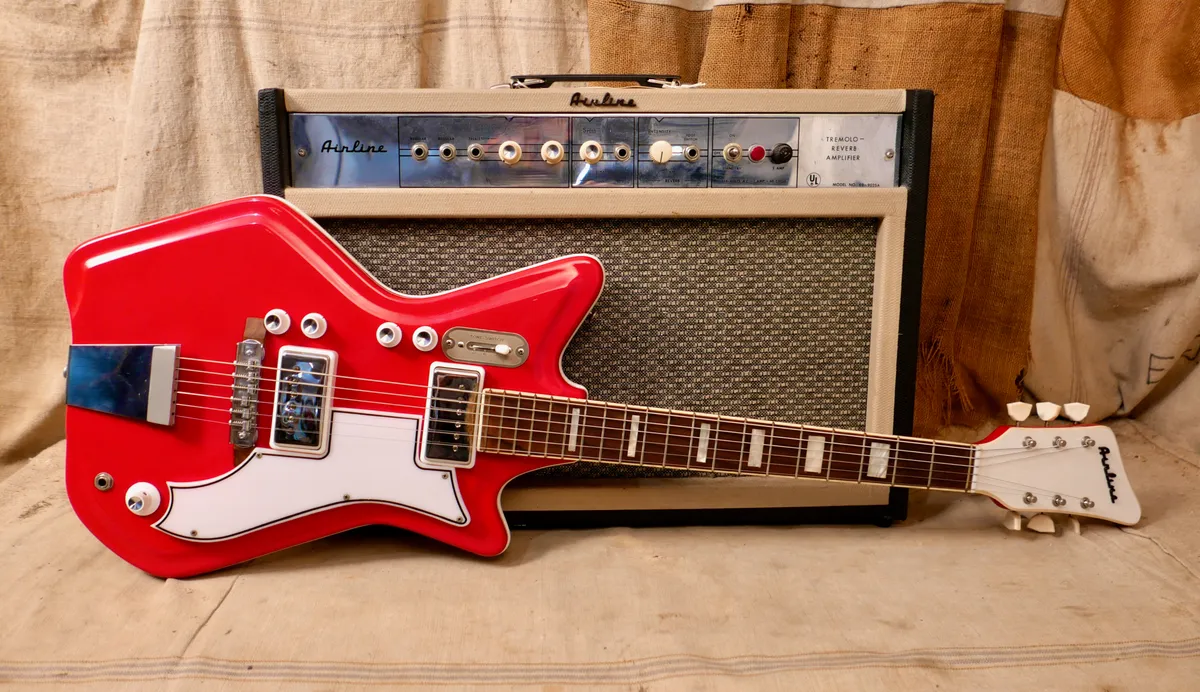 1965 Airline Model 62-9025A Tube Amp > Amps & Preamps | Southside Guitars