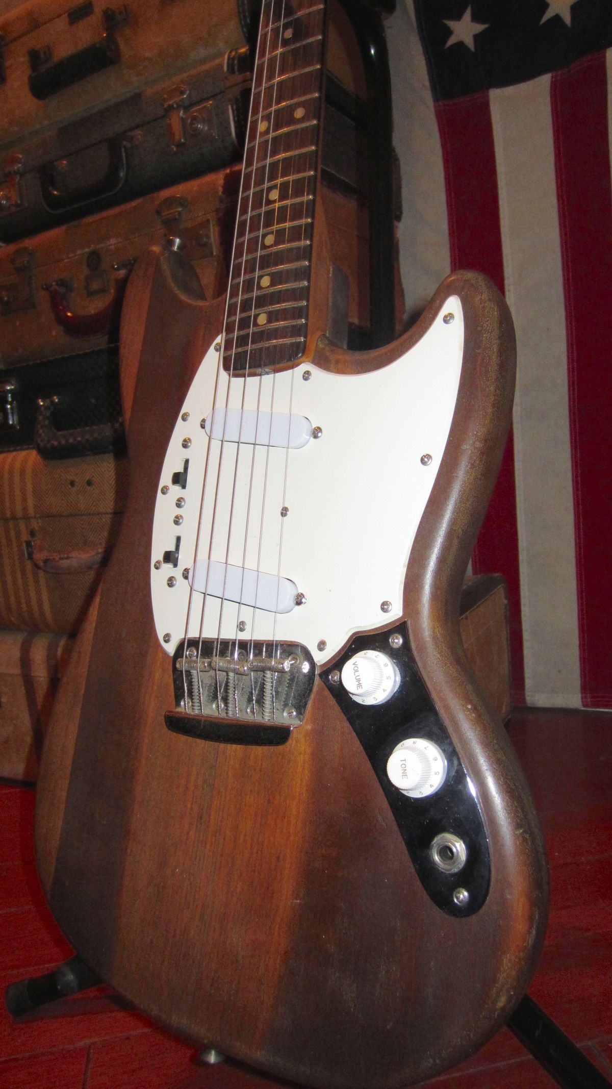 1965 Fender Duo-Sonic II Natural > Guitars Electric Solid Body ...