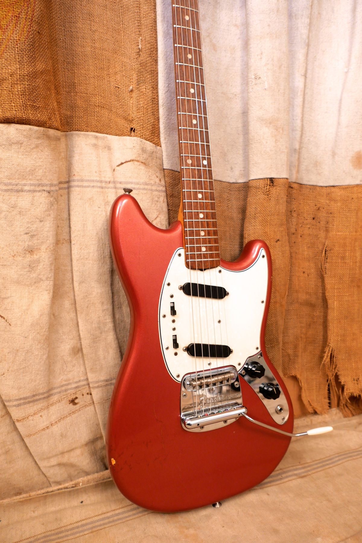 1965 Fender Mustang Red Sparkle > Guitars Electric Solid Body ...