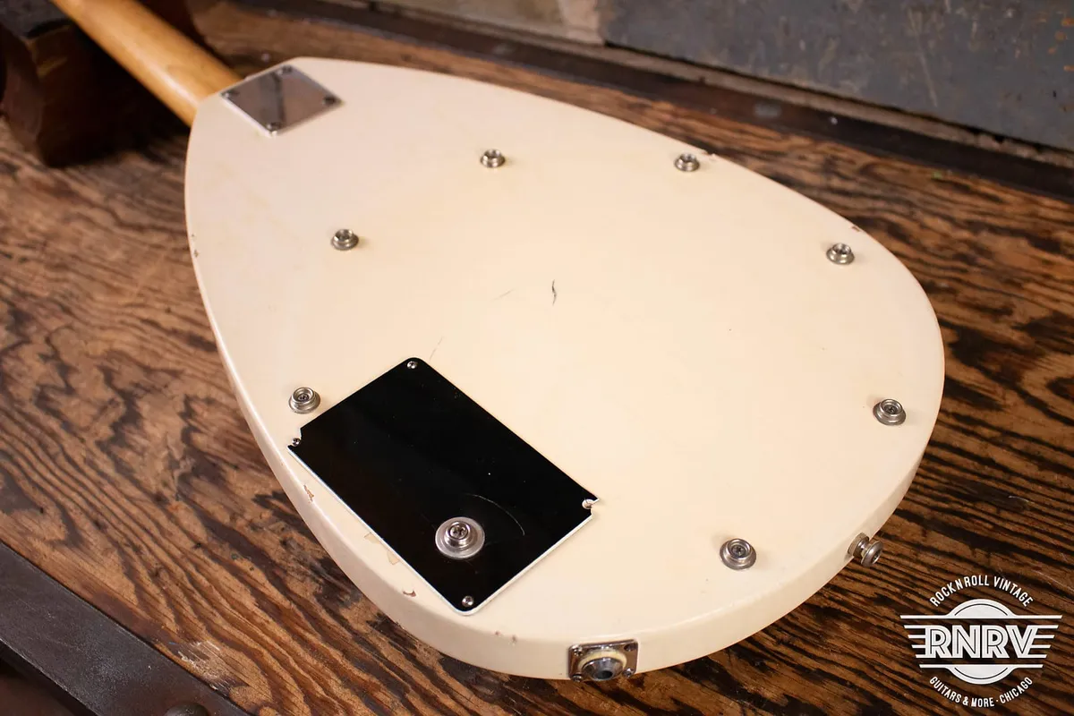1965 Vox Teardrop Mark VI White > Guitars Electric Solid Body | Rock n ...