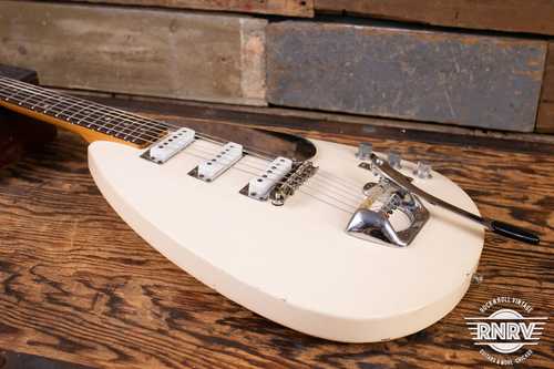 1965 Vox Teardrop Mark VI White > Guitars Electric Solid Body | Rock n ...