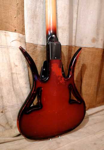 1966 Ampeg Devil Bass Redburst > Guitars Bass | Southside Guitars