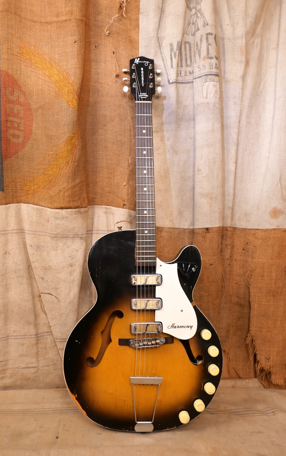 1966 Harmony Rocket Triple Sunburst > Guitars Electric Semi-Hollow Body ...