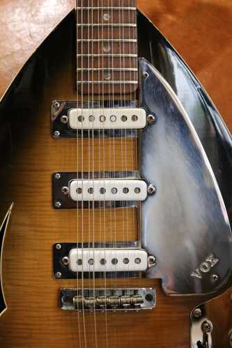 1966 Vox Mark XII "Teardrop" Thinline 2-Tone Sunburst > Guitars 12 ...