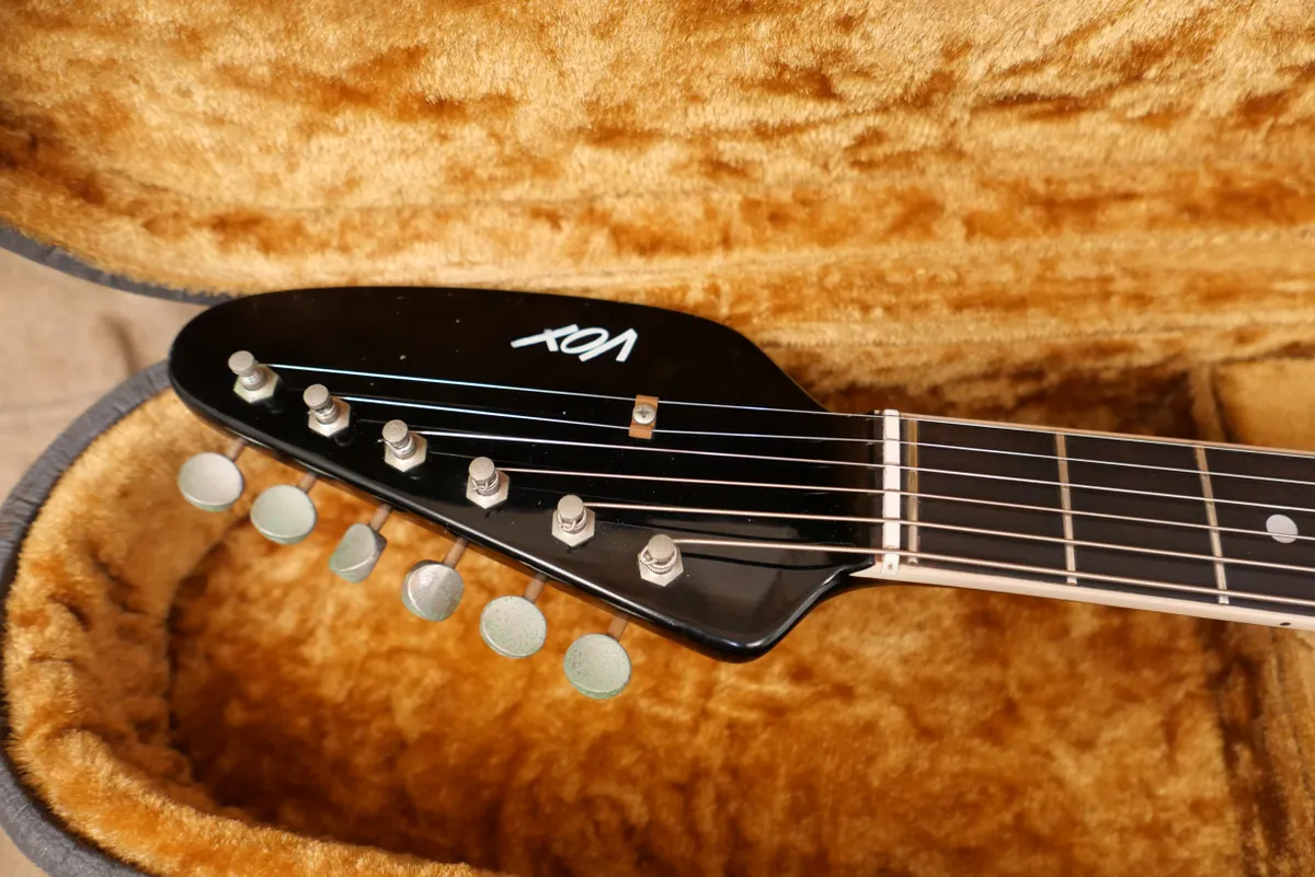 1966 Vox Phantom VI Black > Guitars Electric Solid Body | Southside Guitars