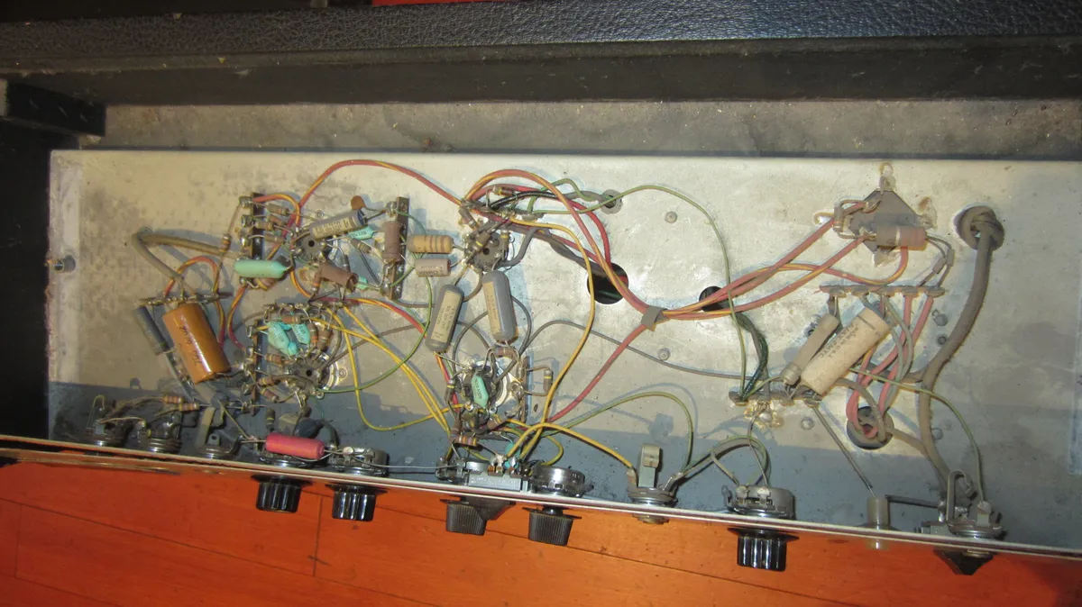 1967 Magnatone Estey T 32 Combo Amp Grey > Amps & Preamps | Rivington ...
