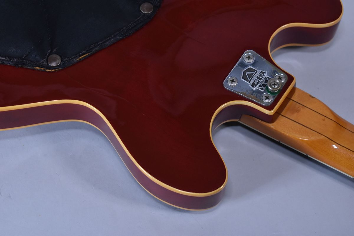 1967 Vox Ultrasonic Cherry > Guitars Electric Solid Body | Imperial ...