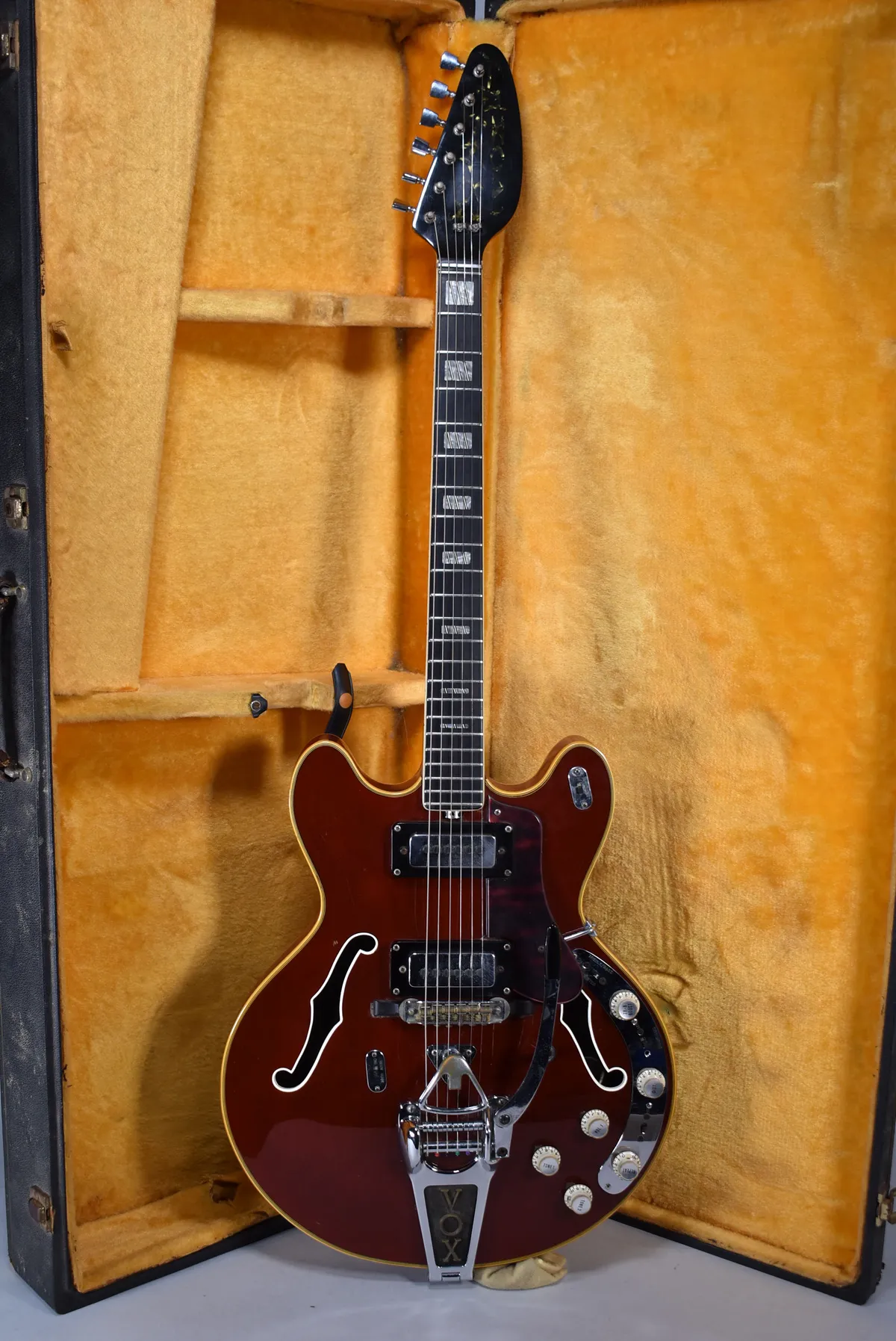 1967 Vox Ultrasonic Cherry > Guitars Electric Solid Body | Imperial ...