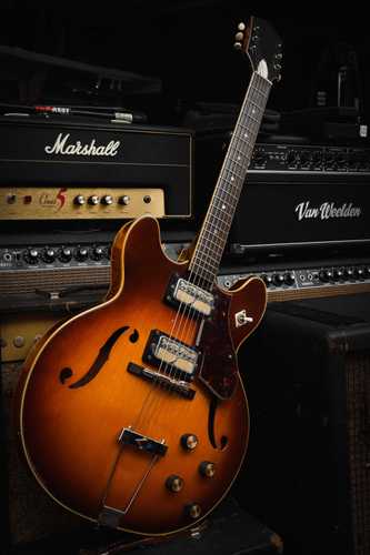 1968 Harmony H64 > Guitars Electric Solid Body | Mom and Dad's Music