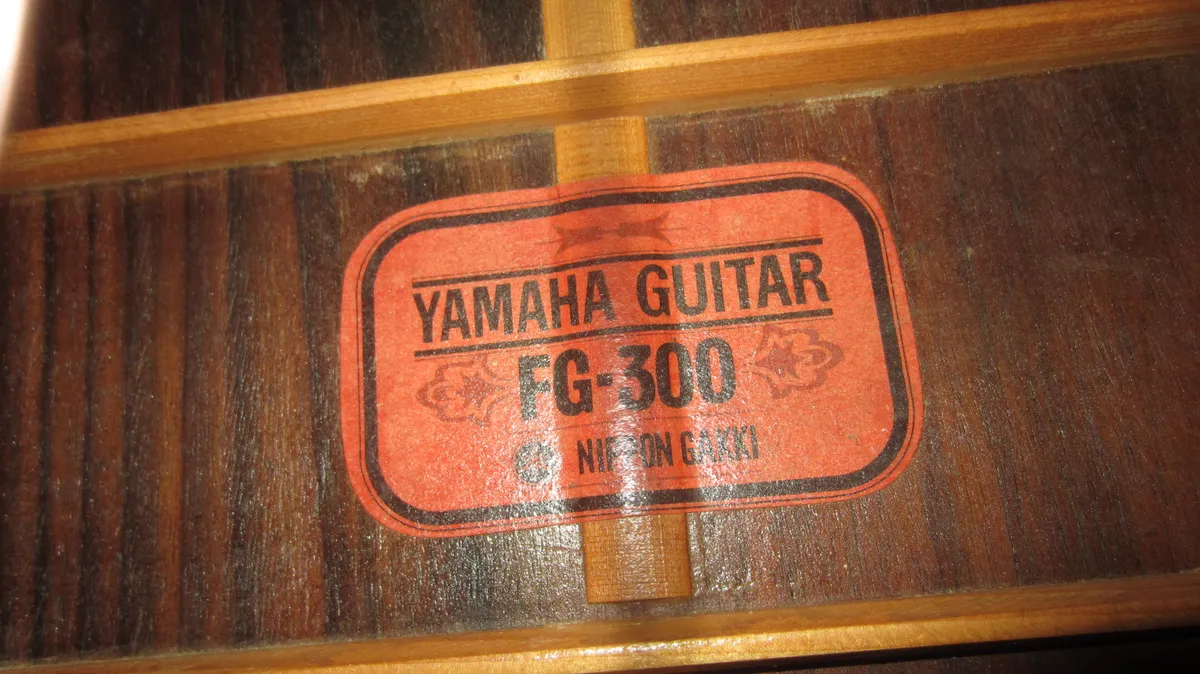 1969 Yamaha FG-300 Red Label Acoustic Dreadnought Natural > Guitars ...