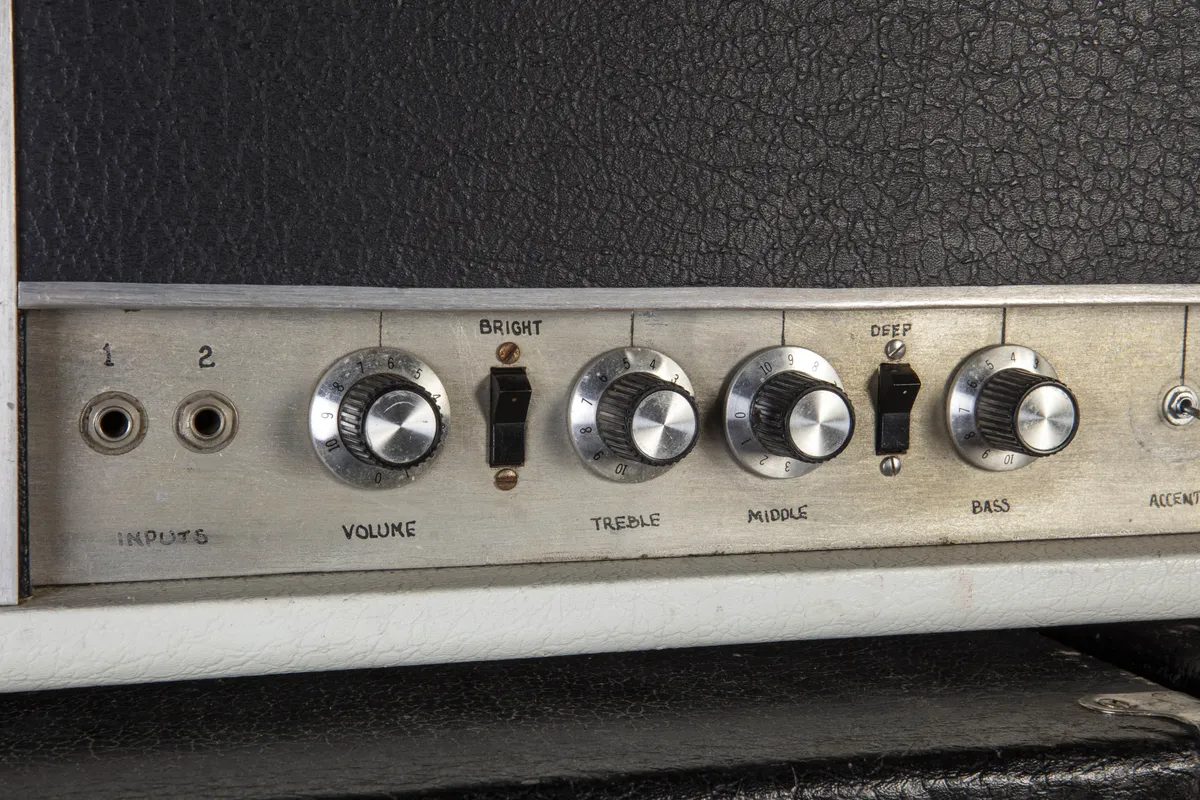 1971 Dumble Winterland White, Black front, Silver Faceplate > Guitars ...