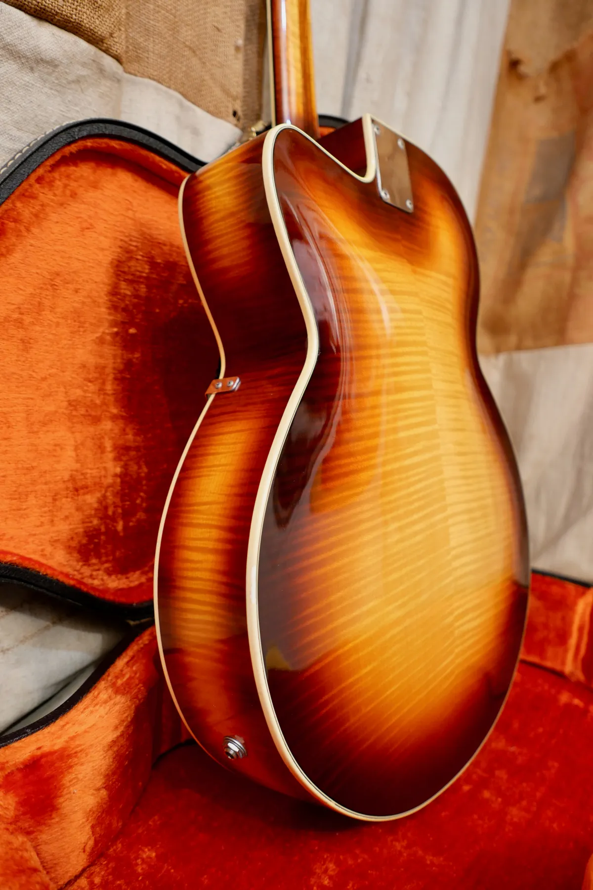 1971 Fender Montego Sunburst > Guitars Archtop Electric & Acoustic ...