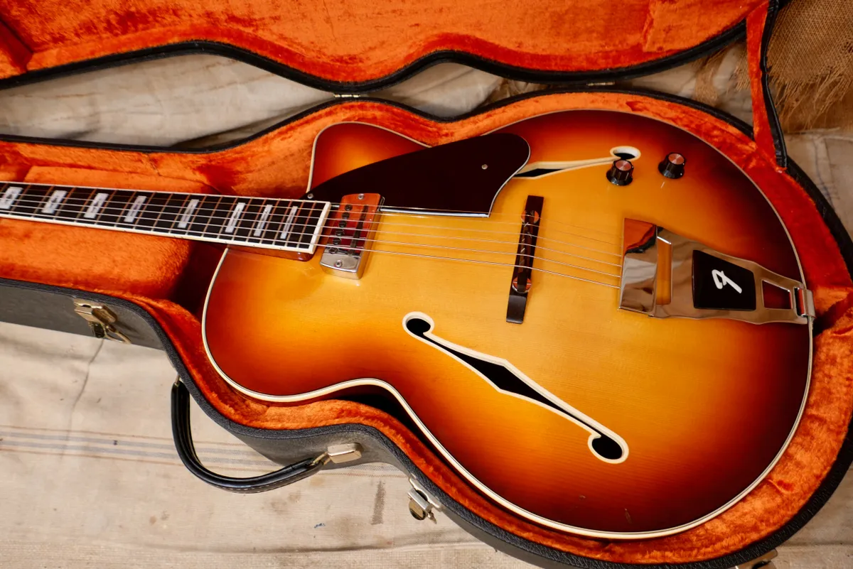 1971 Fender Montego Sunburst > Guitars Archtop Electric & Acoustic ...