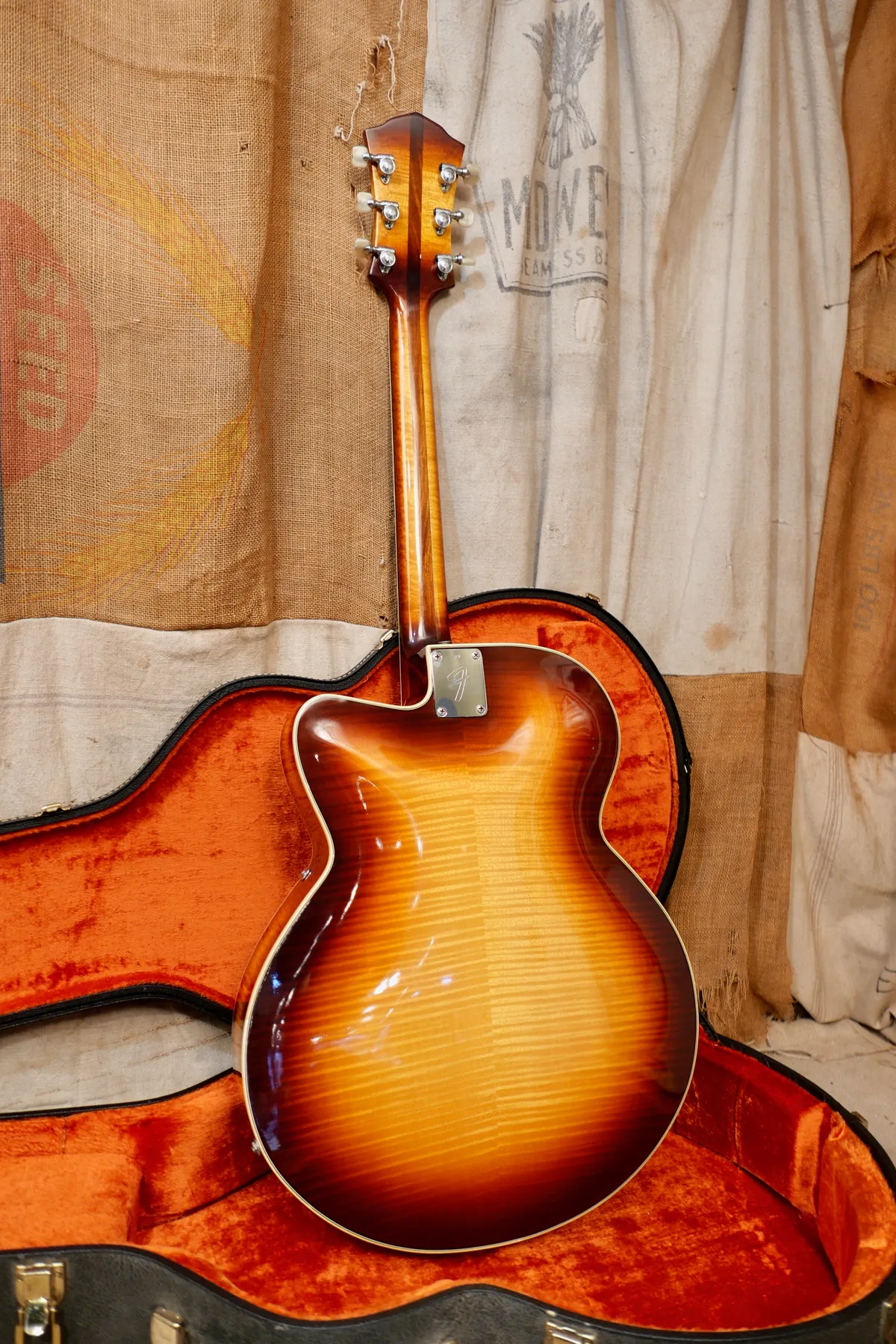 1971 Fender Montego Sunburst > Guitars Archtop Electric & Acoustic ...