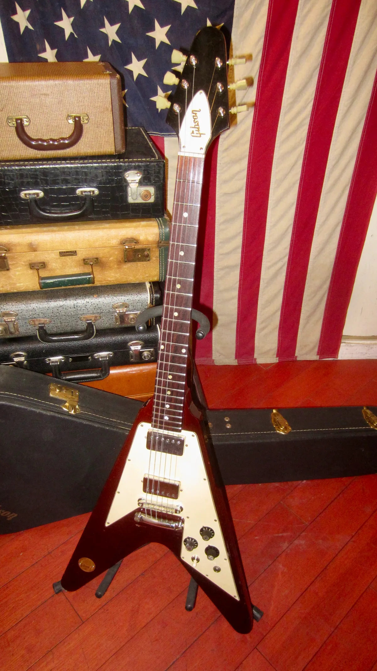 1971 Gibson Medallion Flying V #312 Cherry Red > Guitars Electric Solid ...