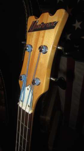 1971 Univox Hi Flier Bass White > Guitars Bass | Rivington Guitars