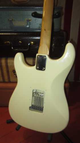 1975 Cortez Stratocaster White > Guitars Electric Solid Body ...