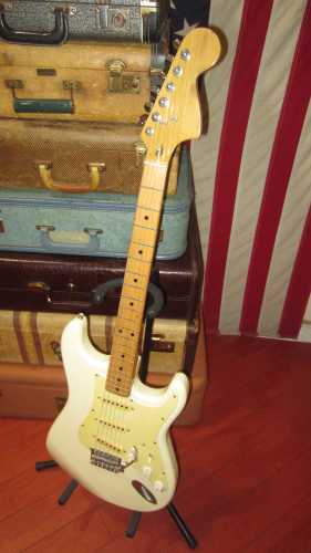 1975 Cortez Stratocaster White > Guitars Electric Solid Body ...