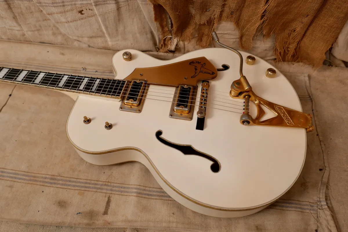 1975 Gretsch White Falcon 7593 White > Guitars Archtop Electric ...