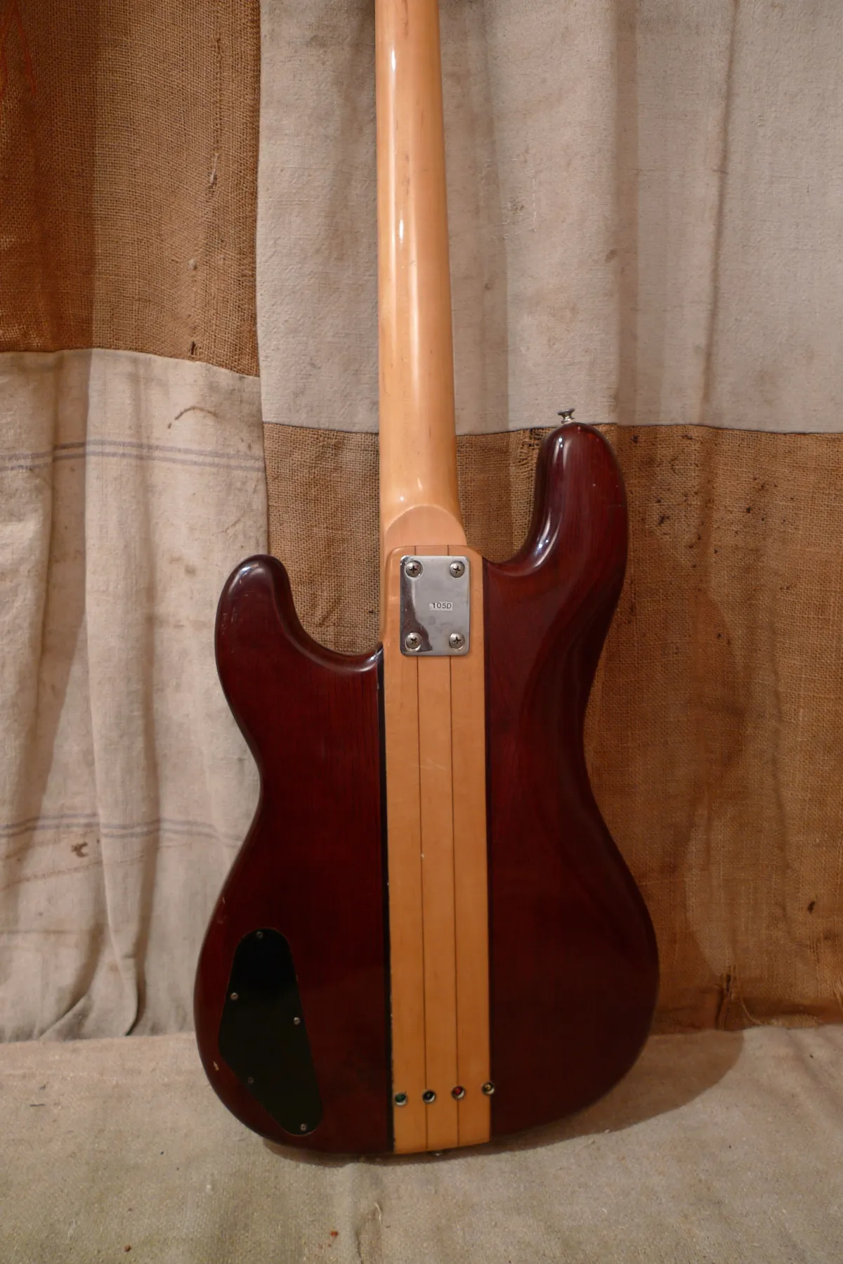 1976 Memphis P-Bass Natural > Guitars Bass | Southside Guitars