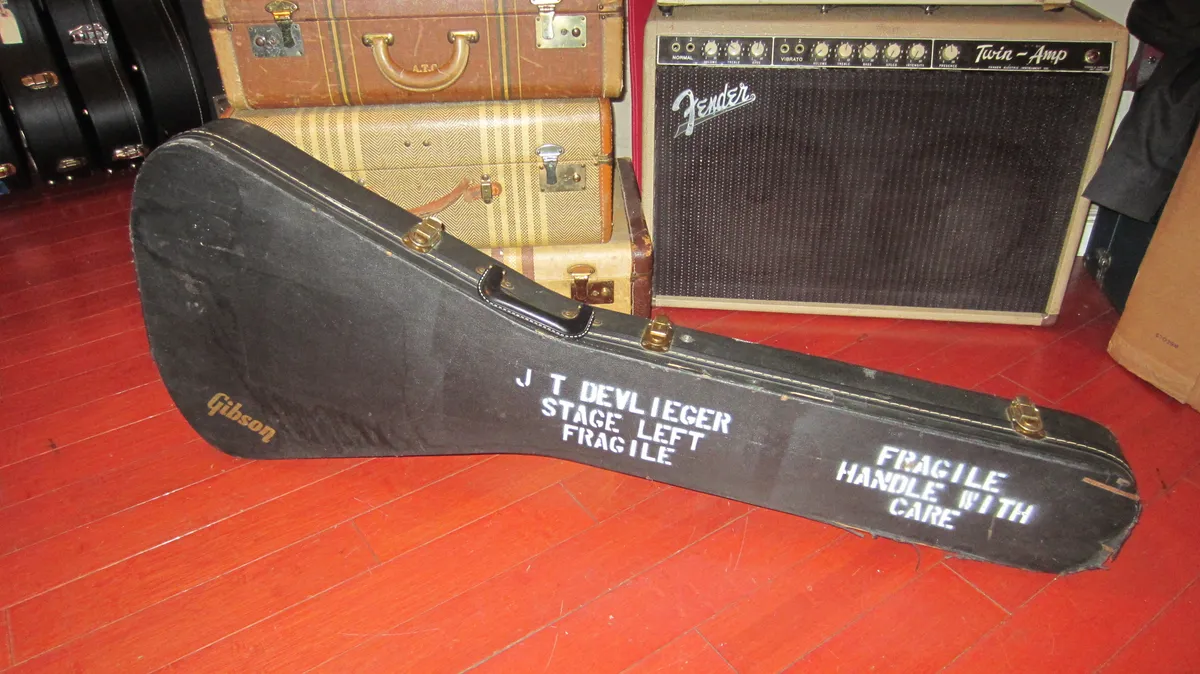1979 Gibson Flying V Case Black w/ Red Interior > Cases | Rivington Guitars