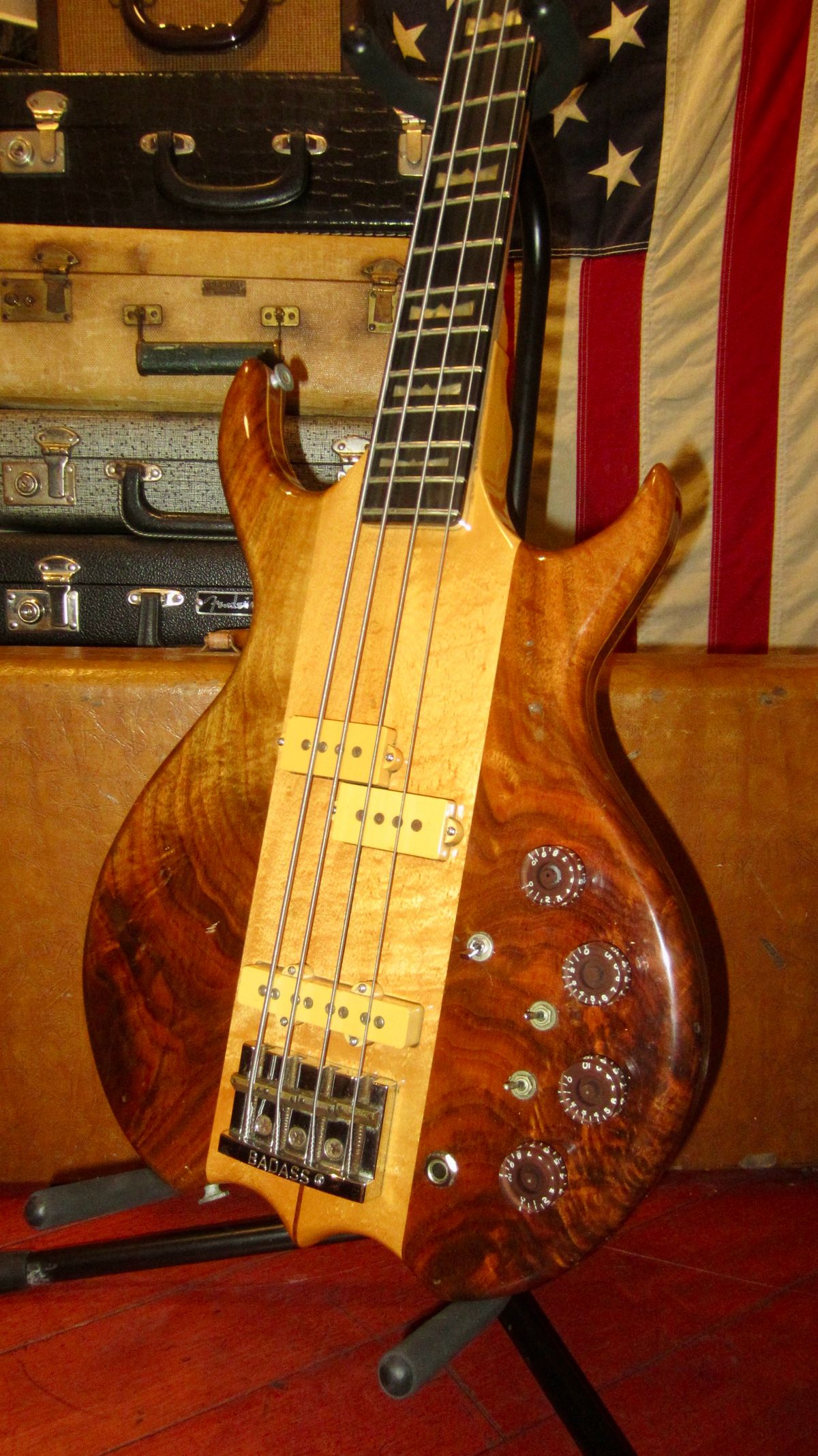 1980 Kramer DMZ-5000 Bass Natural > Guitars Bass | Rivington Guitars