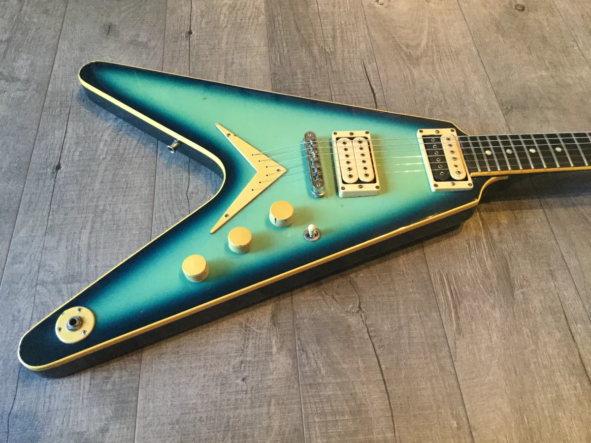 1981 Dean V Blueburst > Guitars Electric Solid Body | SS Vintage