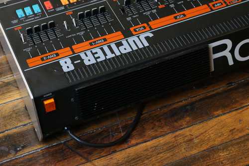 1981 Roland 8 w/ Flightcase (Serviced) > Keyboards | Rock n Roll ...