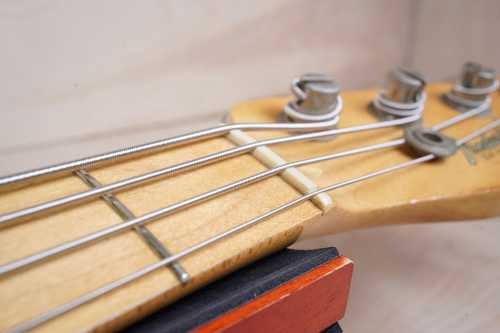 1983 Fender Bullet Bass Deluxe (B-34) Sunburst > Guitars Bass | A Flash ...
